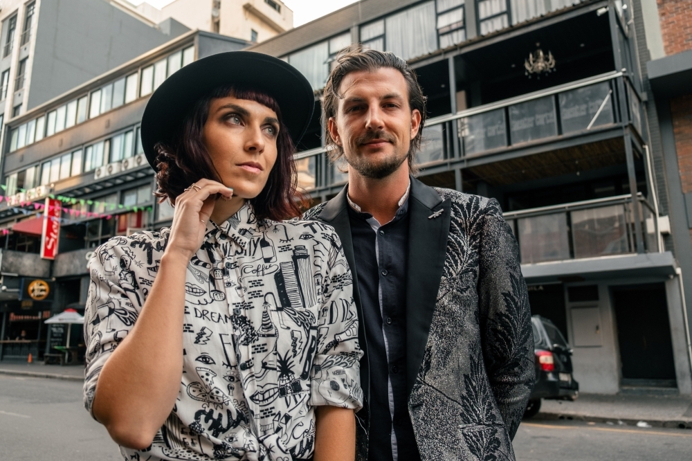 Kom kuier saam met RAAF - Republikein - Jou Land, Jou Taal, Jou Nuus